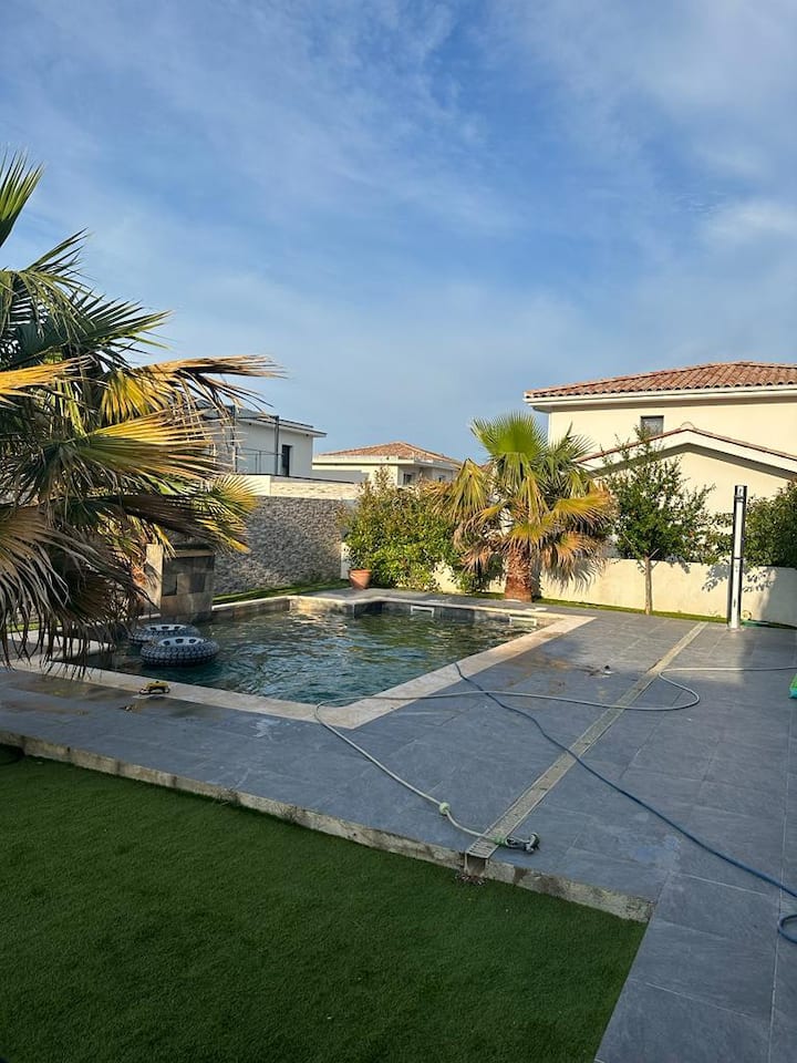 Grande Villa Avec Piscine Fontaine - Saint-Guilhem-le-Désert