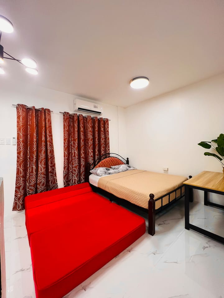 Studio-a Apartment W/ Parking - Mabalacat