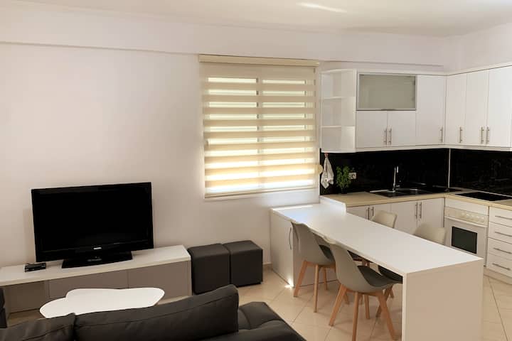 Sunrise Retreat - Saranda