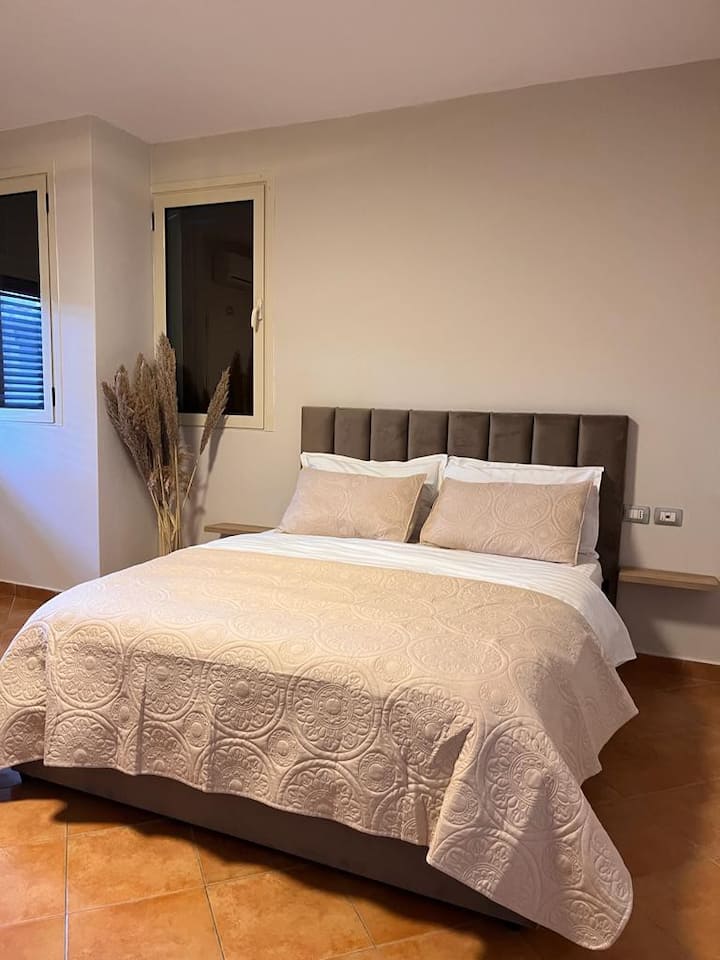 Two Bedroom Apartment & Balcony - Durrës