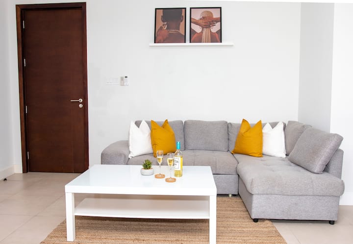 Skyline Condo | Pool + Gym | Balcony | Parkhurst - Kingston