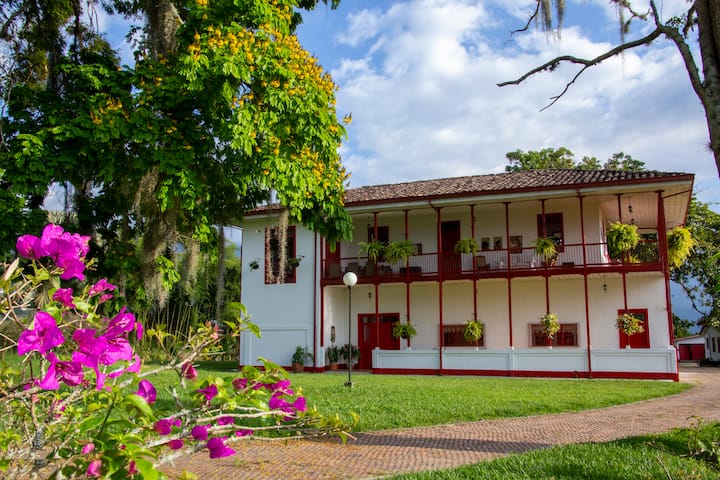 Finca Cafetera Con Piscina Y Jacuzzi | 7hb - Armenia