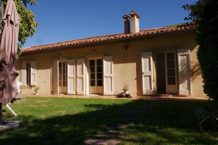 Au Pied Du Château Comtal - Foix