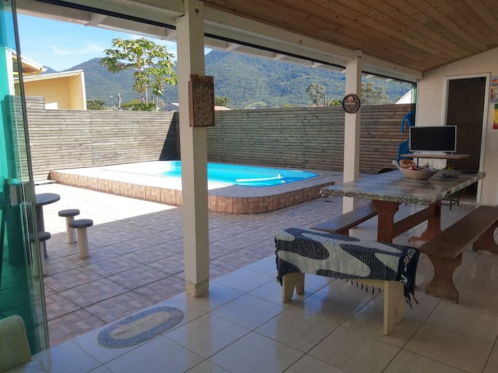 Charmosa Casa Pé Na Areia -1 Min - Palhoça