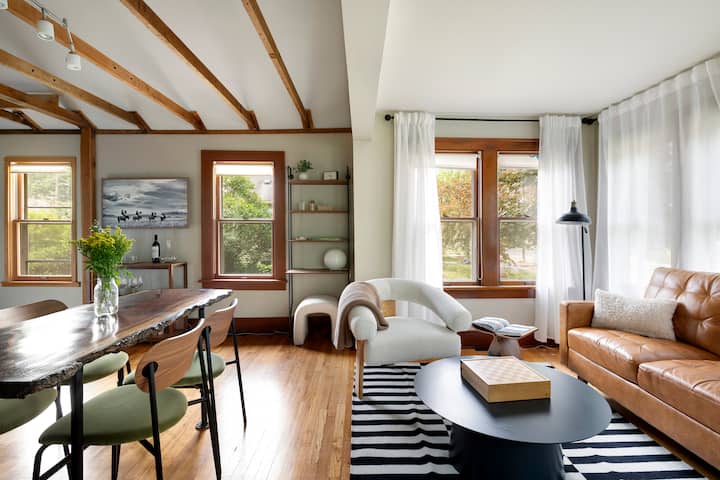 *New* The Pink Pad | Getaway Bungalow In Mpls - Minneapolis, MN
