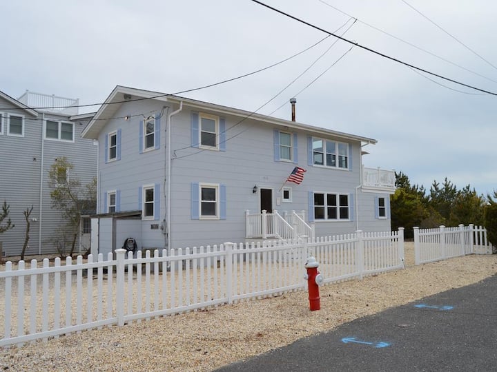 Ocean Front Beach House - Barnegat Light, NJ