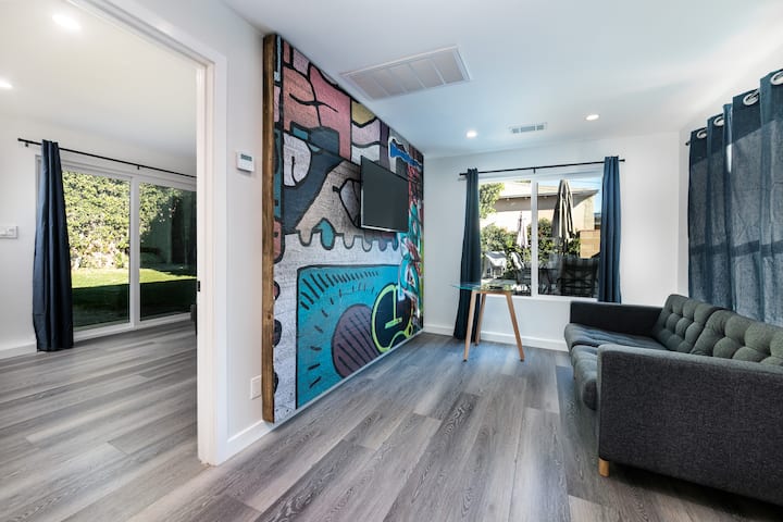 The Grove: Private Oasis, Laundry, Full Kitchen - Los Angeles, CA
