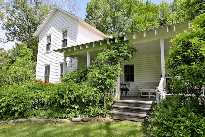 Farmhouse/great Wi-fi/4 Dedicated Workspaces - Phoenicia, NY
