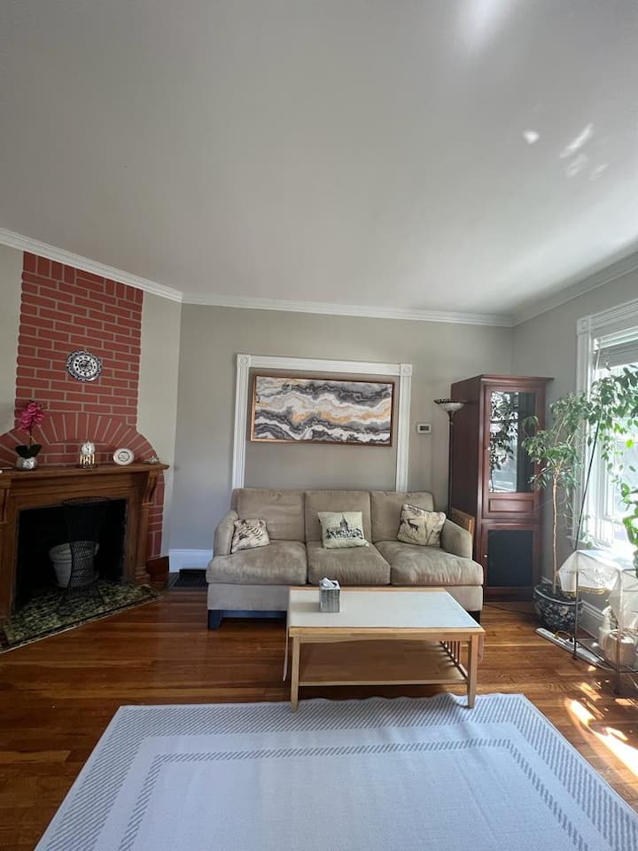 Large Private Room (Orchid Room) - Boston, MA