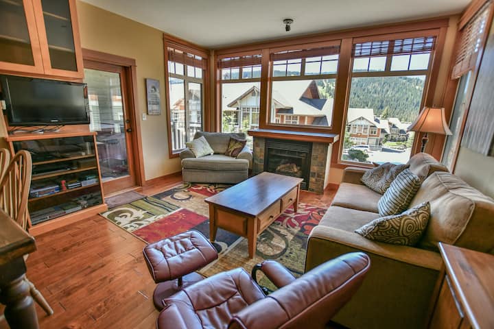 Good Morning Morrisey! Ski-in/out Sun Peaks Condo - Sun Peaks Resort, BC