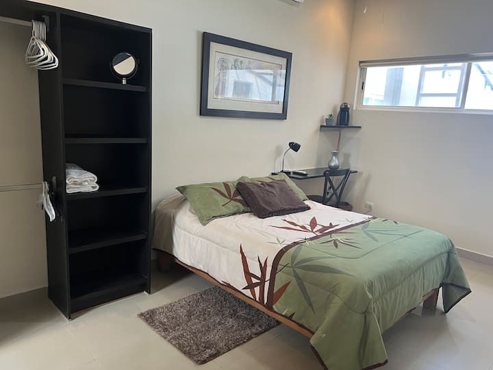 Cómoda Habitación Muy Agradable - Santa Catarina
