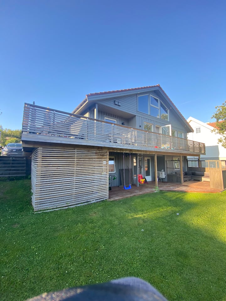 Stort Hus Med Syv Sengeplasser - Mosjøen