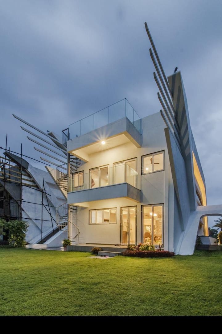 Kinaro River Side Villa - Bardoli