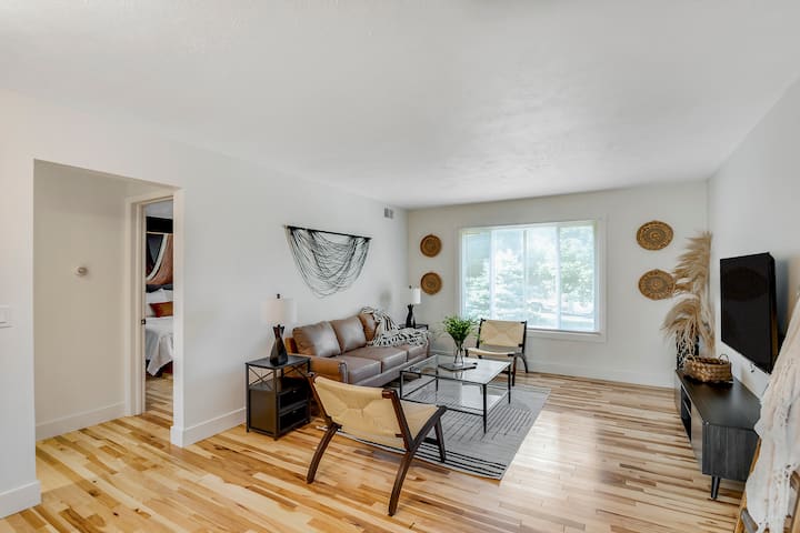 Prime Location! Hgtv Design!16#2 - Omaha, NE