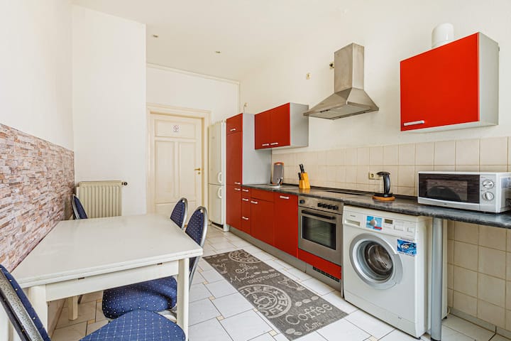 5-zimmer-wohnung Für Monteure - Leipzig
