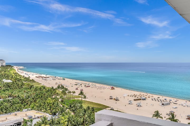 Modern 2 Br Oceanfront In Prime Sobe W Pool - Miami Beach, FL