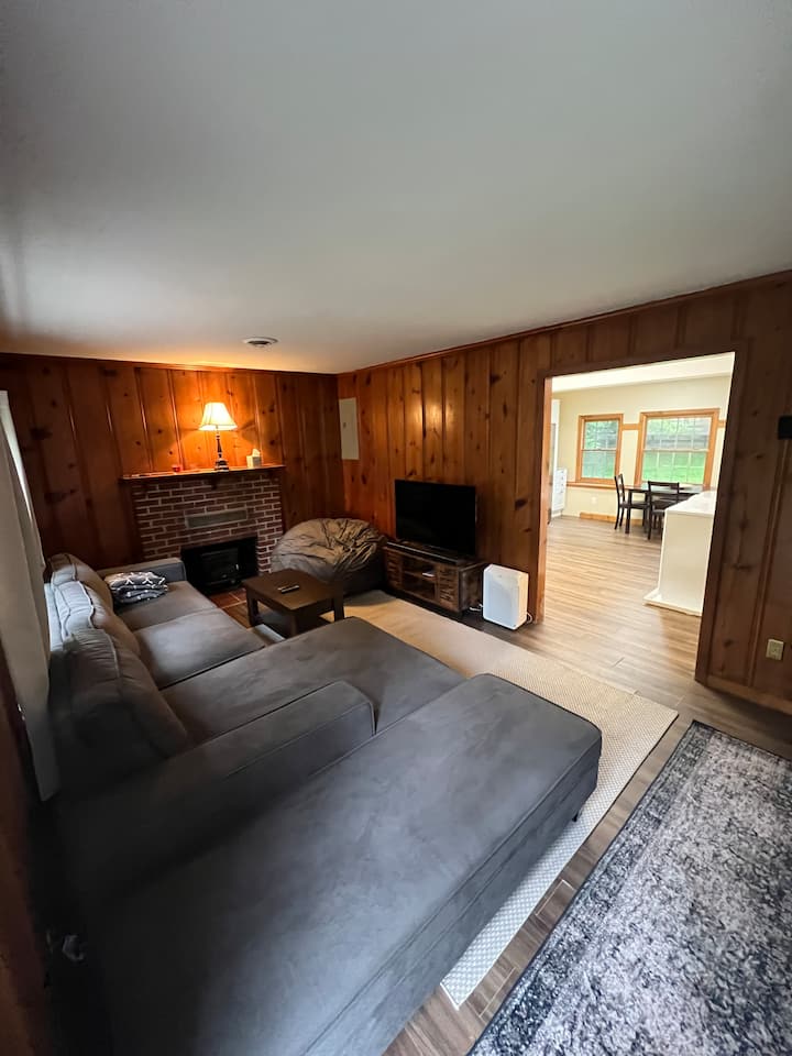 Charming Home Near The Bay - Arnold, MD