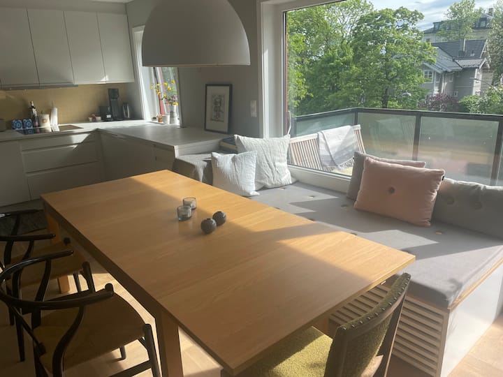 Sentral, Lys 3(4) Roms Med Koselig Balkong - Oslo