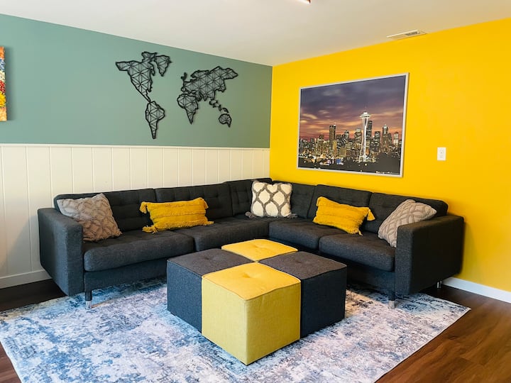 Family- Friendly Sunflower Suite In Bellevue, Wa - Bellevue, WA