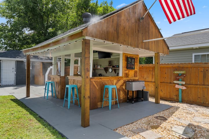 Clyde's Cabana | Tropical Retreat And Event Space - Wilmington, NC