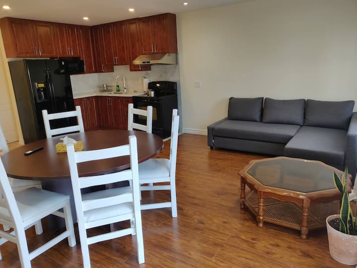 2br With Den And Balcony Unit In Toronto - Toronto