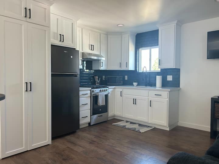 Lb Casita (W. Pool Access) - Cypress, CA