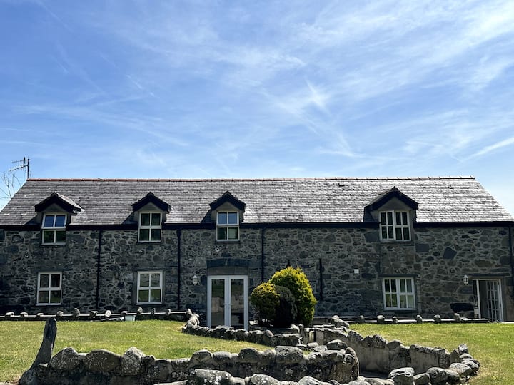 The Retreat Cottage | Hot Tub | Stunning Snowdonia - Conwy