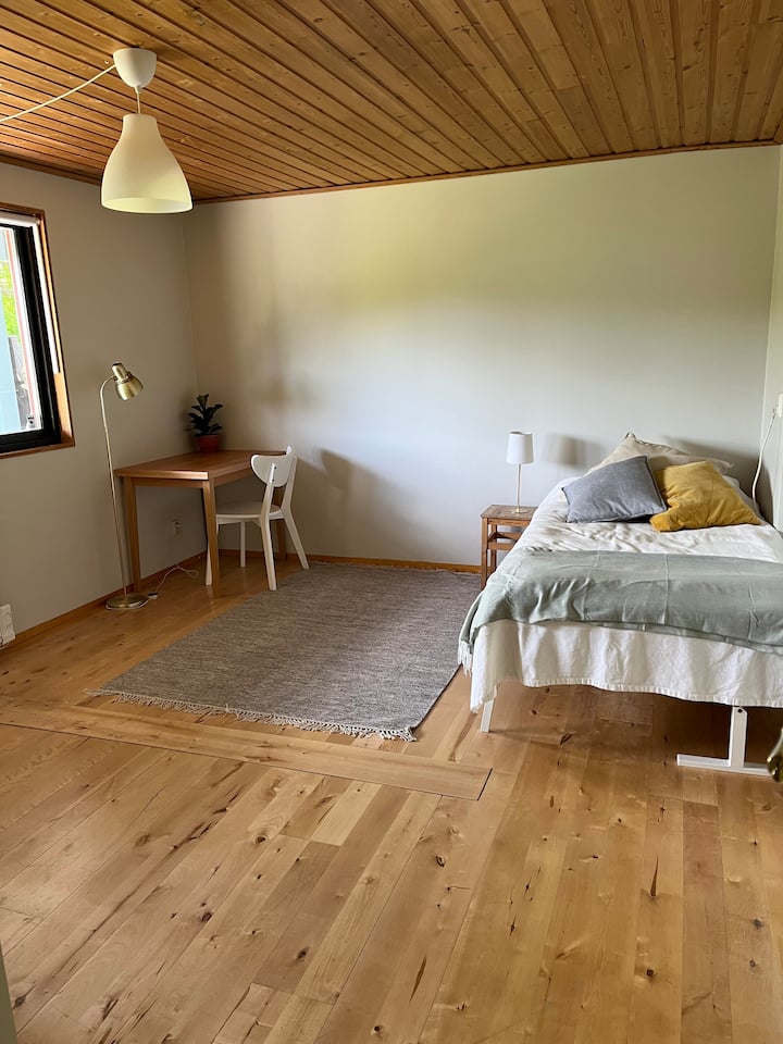 Studio Close To The City Centre - Solna