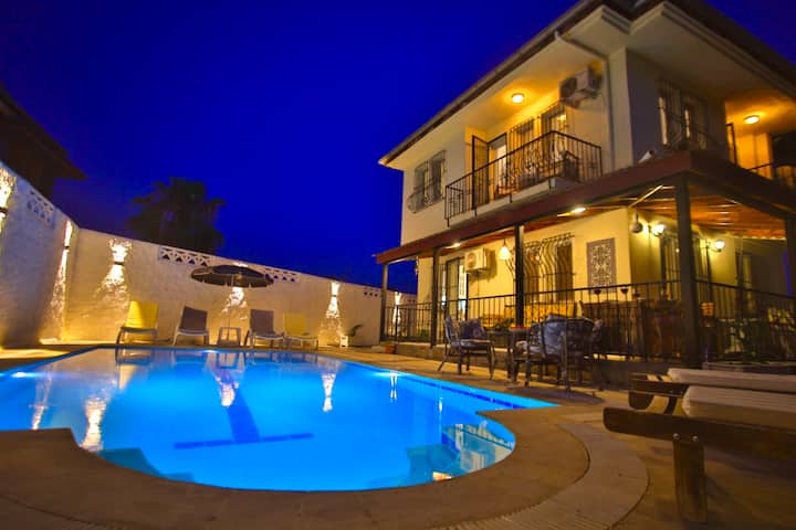 Sahile 400mt Mesafede Villa - Çalış Beach