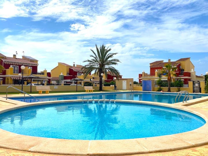 Acogedor Duplex De 3 Dormitorios - Torrevieja