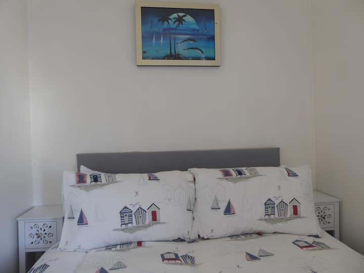 Cove Bay 1 Bed Flat - Largs
