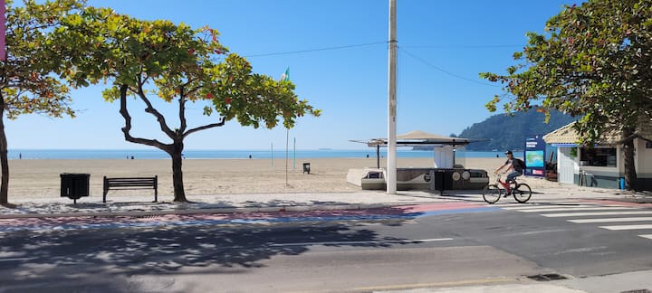 Loft à Beira-mar Na Avenida Atlântica - Balneário Camboriú