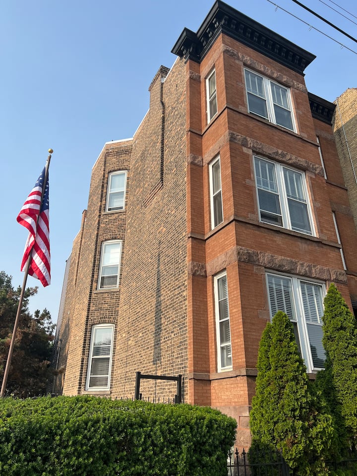 Rustic Sanctuary - Chicago, IL