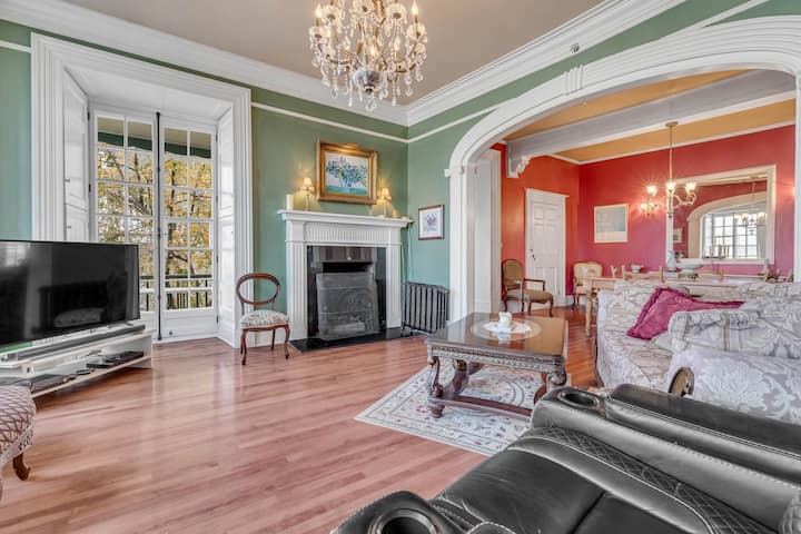 Victorian Home In Old Town (1500 Sf) - Quebec