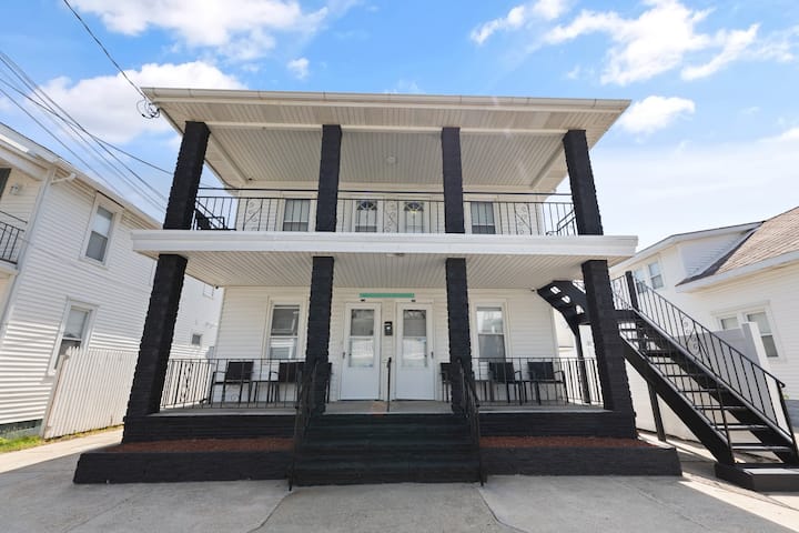 Stunning 8 Beds 4 Baths Minute 2 Beach & Boardwalk - Wildwood Crest