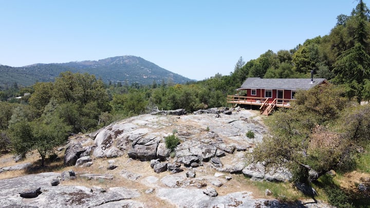 Modern Private Cabin - Great Views - Near Yosemite - Oakhurst, CA