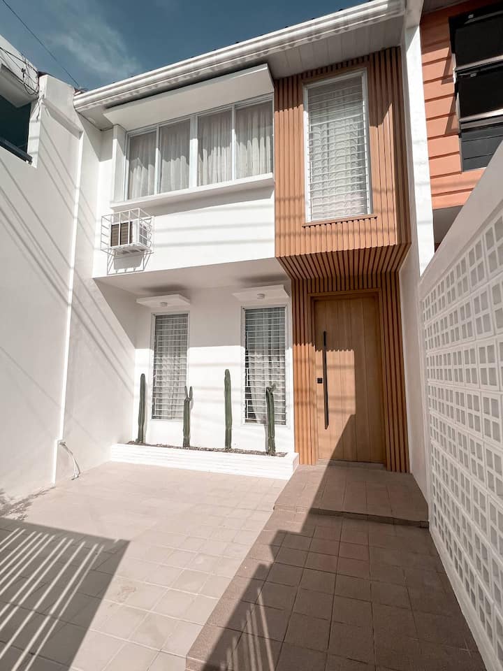 Still - Homestay - アンヘレス