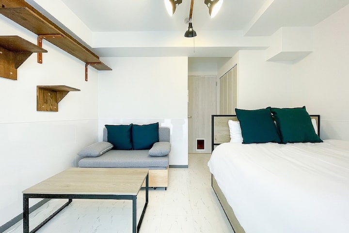 Dotonbori Is Within Walking Distance / B02 - Osaka