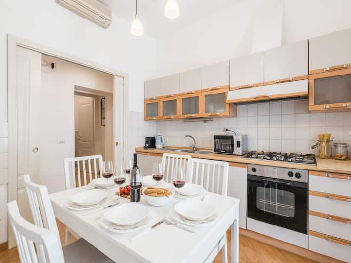 The Best Rent - Three-beroom Flat Near Colosseum - Rome