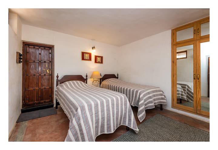 Deluxe Twin Room With Riverview - Jhansi