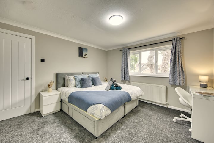 Luxurious Quiet 5-bedroom House. - Basildon