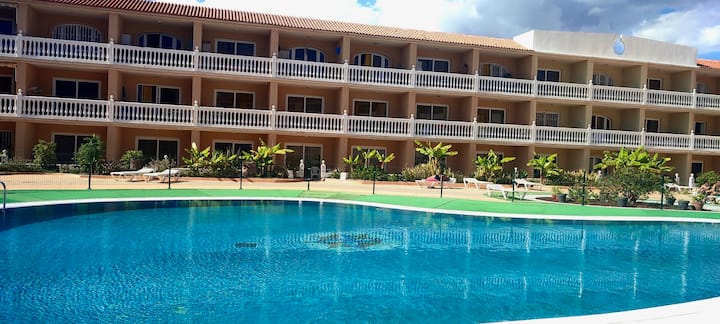 Something Over - Aeropuerto de Tenerife Sur (TFS)