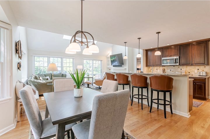 Live In Paradise - Canandaigua, NY