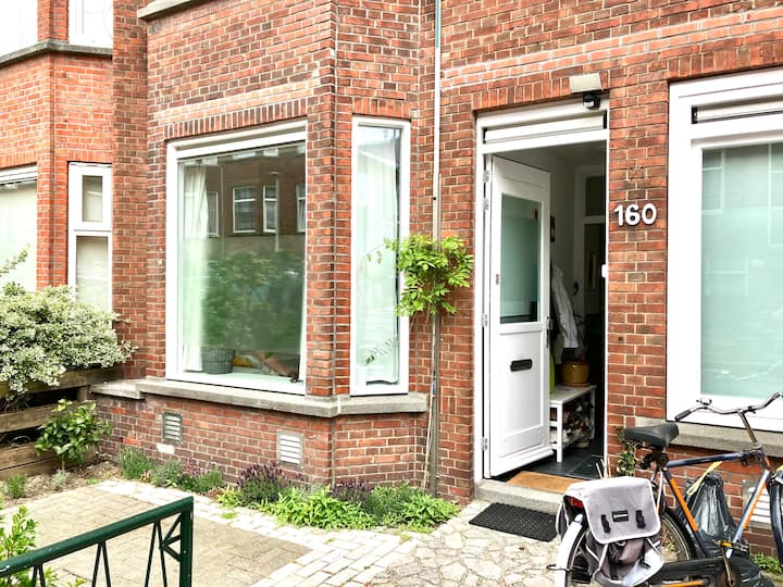 Rustgevende Woning Met Tuin - L'Aia