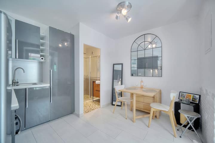 Studio Avec Chambre & Jardin, Centre Ville - French Riviera