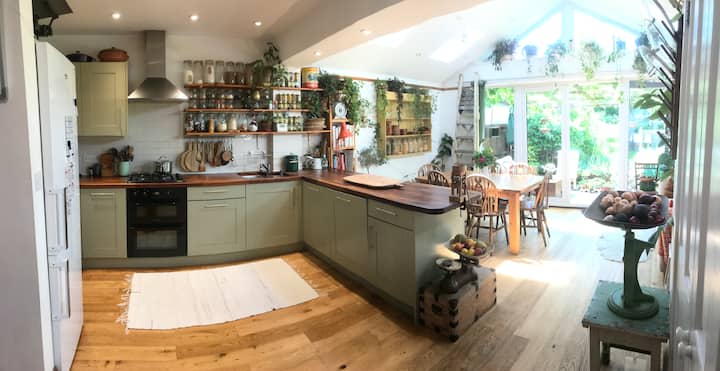 Garden-facing Room In Beautiful House - Oxford