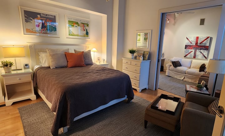 Hampton Court Suite - Bethesda