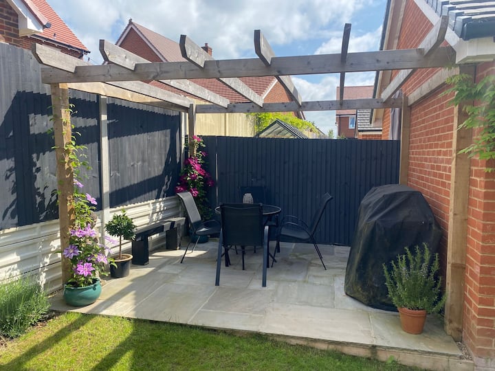 Home Near Goodwood Motor Circuit - Chichester