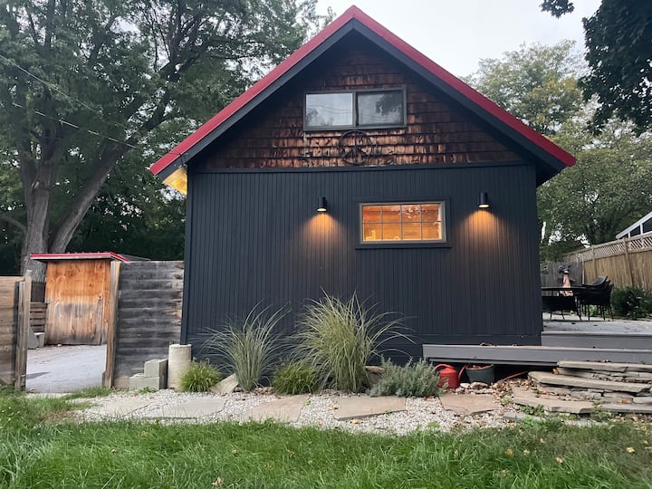 Hadley Cabin - Burlington, VT