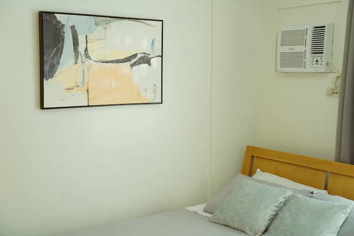 Condo Unit In Bacolod City Mesavirre Garden Res - Bacolod